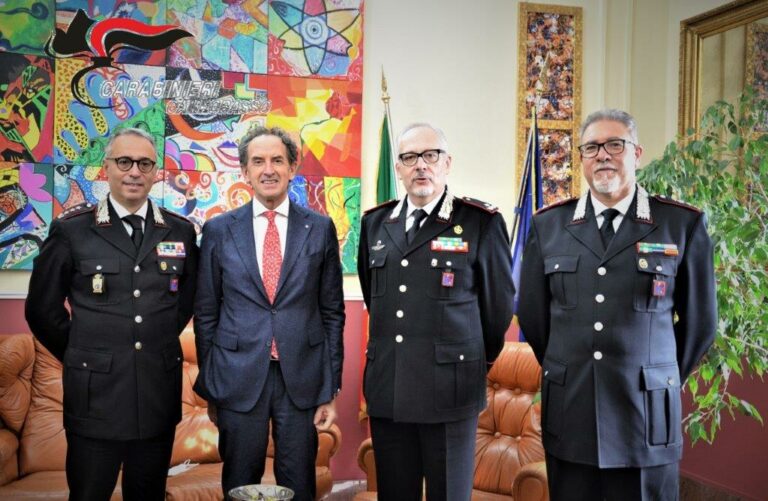 Carabinieri: il generale Aceto premia i luogotenenti Abbrescia e Tavani ...