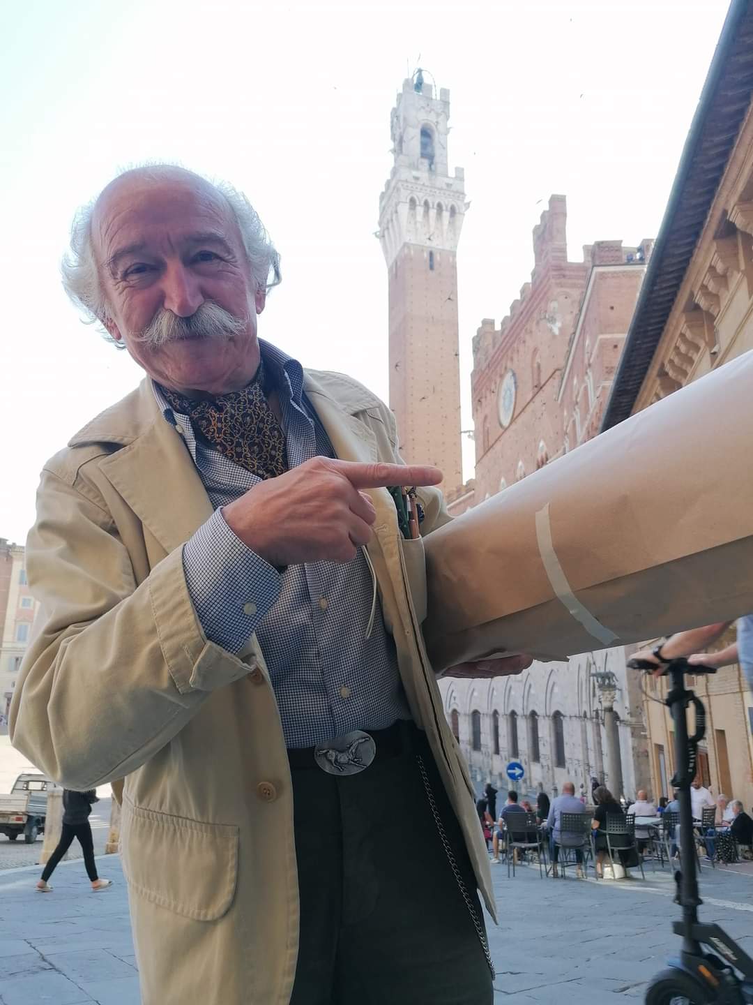 Palio di Siena, il "Drappellone" porta la firma dell'artista molisano ...
