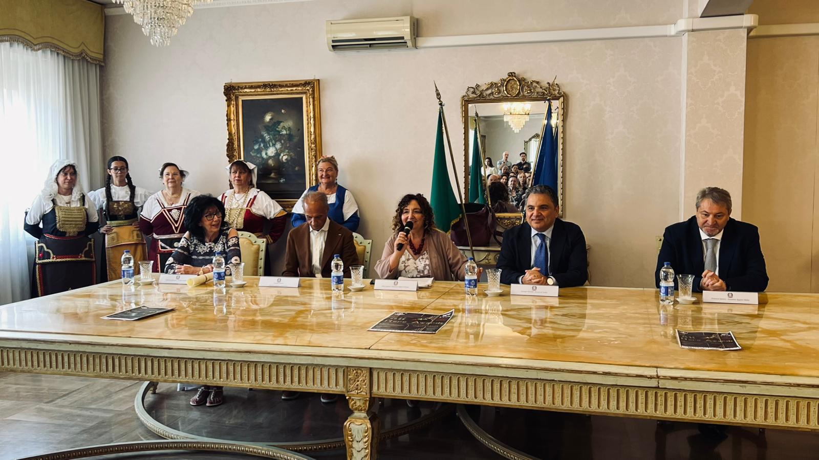 Hero Award, riconoscimento al commendatore Claudio Papa che esporta il ...