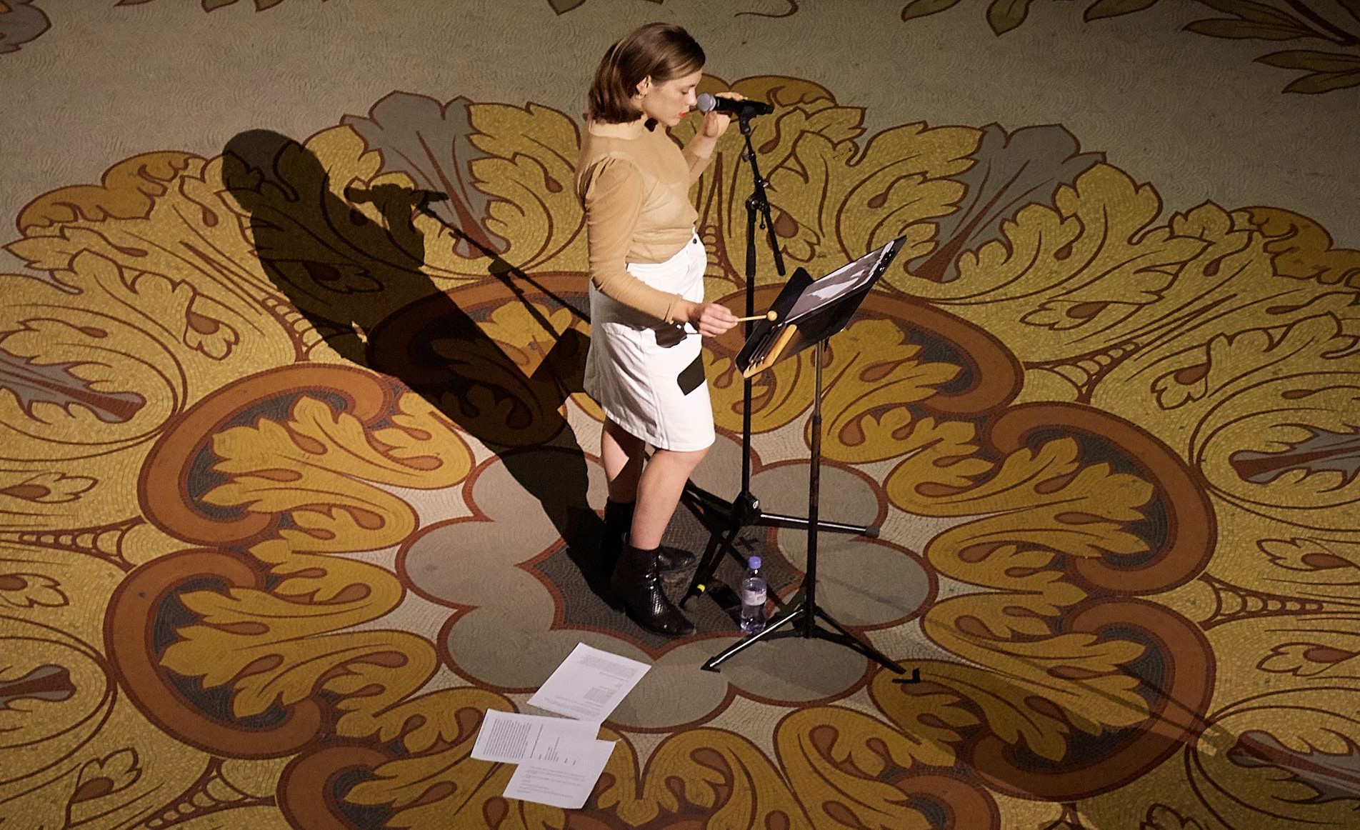 Stream, l’artista Hanne Lippard esplora il linguaggio come atto ...